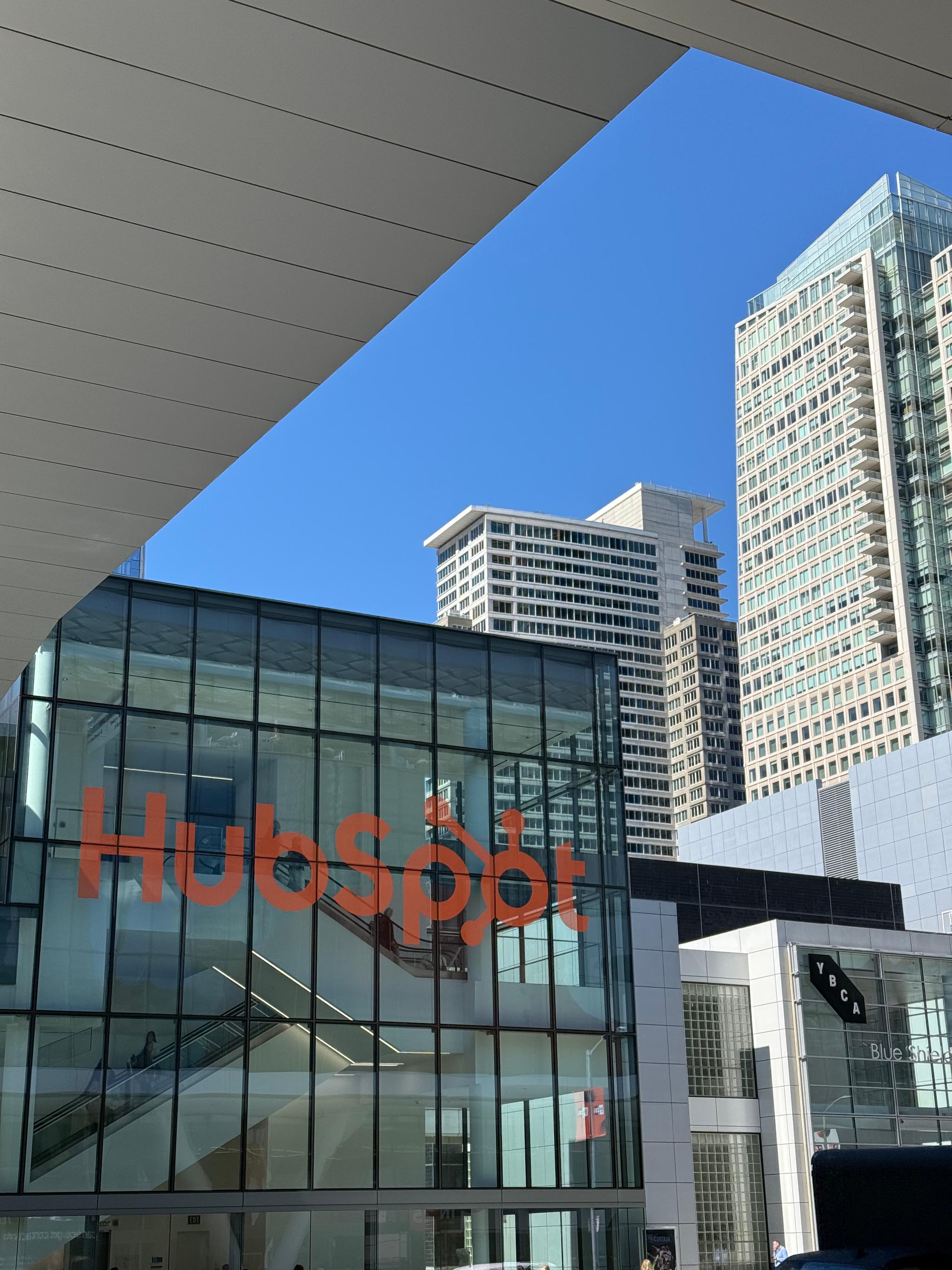 HubSpot Inbound 2025 : Loop Marketing et stratégie IA-ready